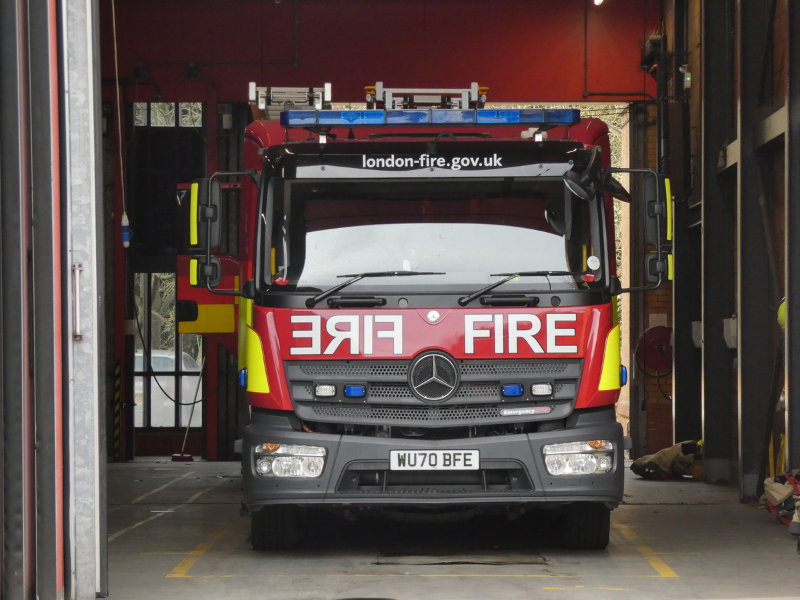 Firefighters tackle fire at Chingford high-rise - Waltham Forest Echo