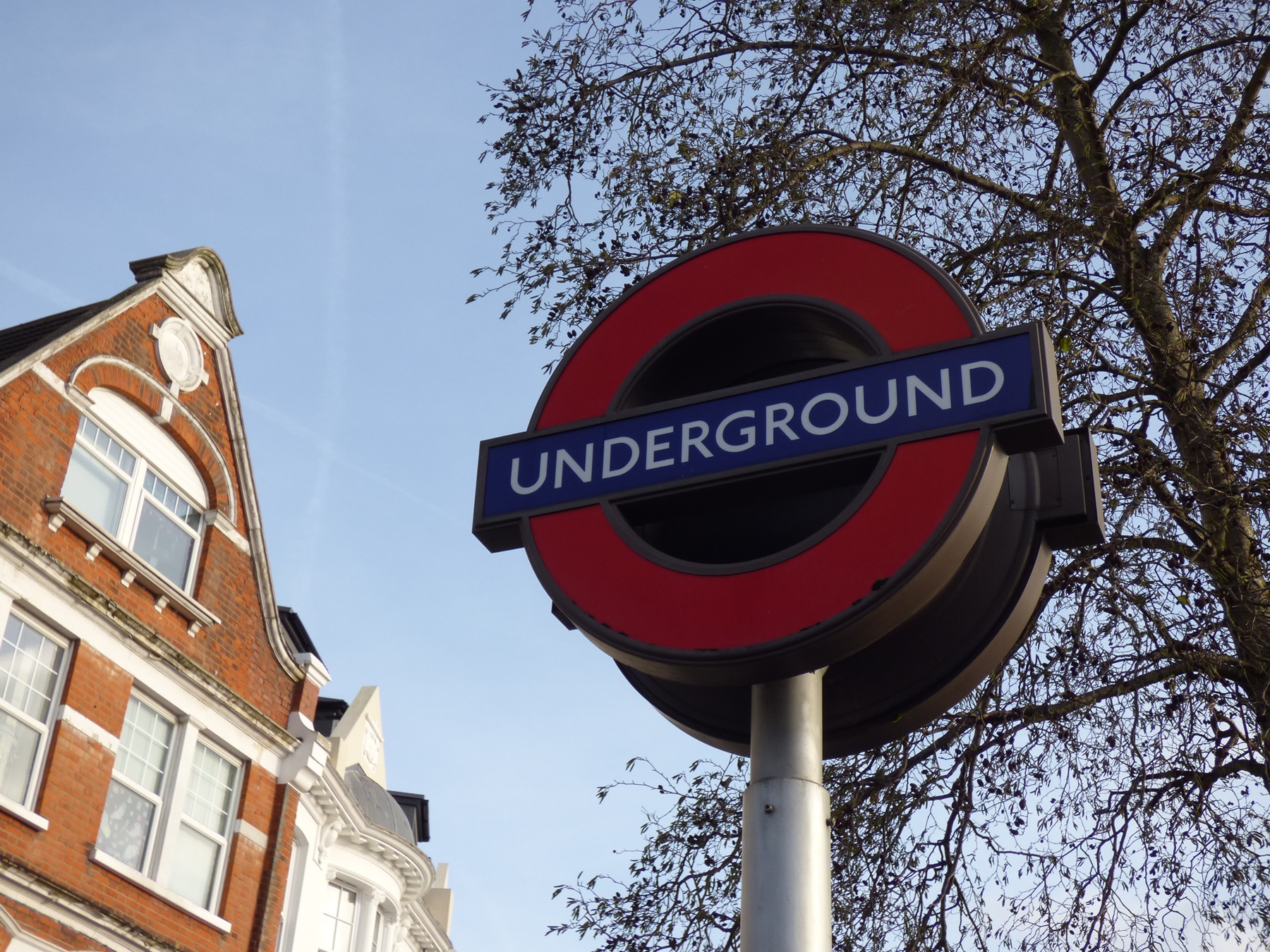 Tube passengers set to benefit from new contactless railcard discounts ...