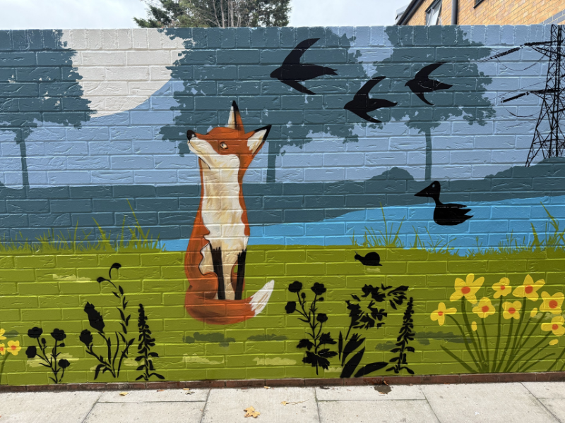 Higham Hill alleyway transformed by animated mural of fox - Waltham ...